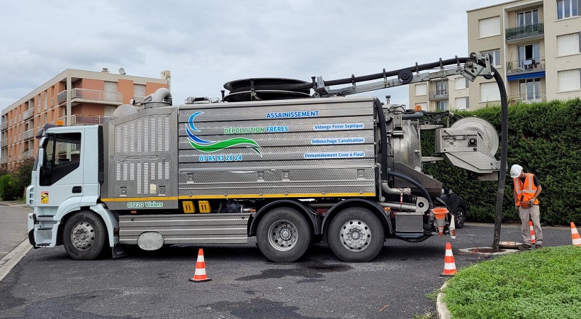 CURAGE DES CANALISATIONS - HYDROCURAGE WC..